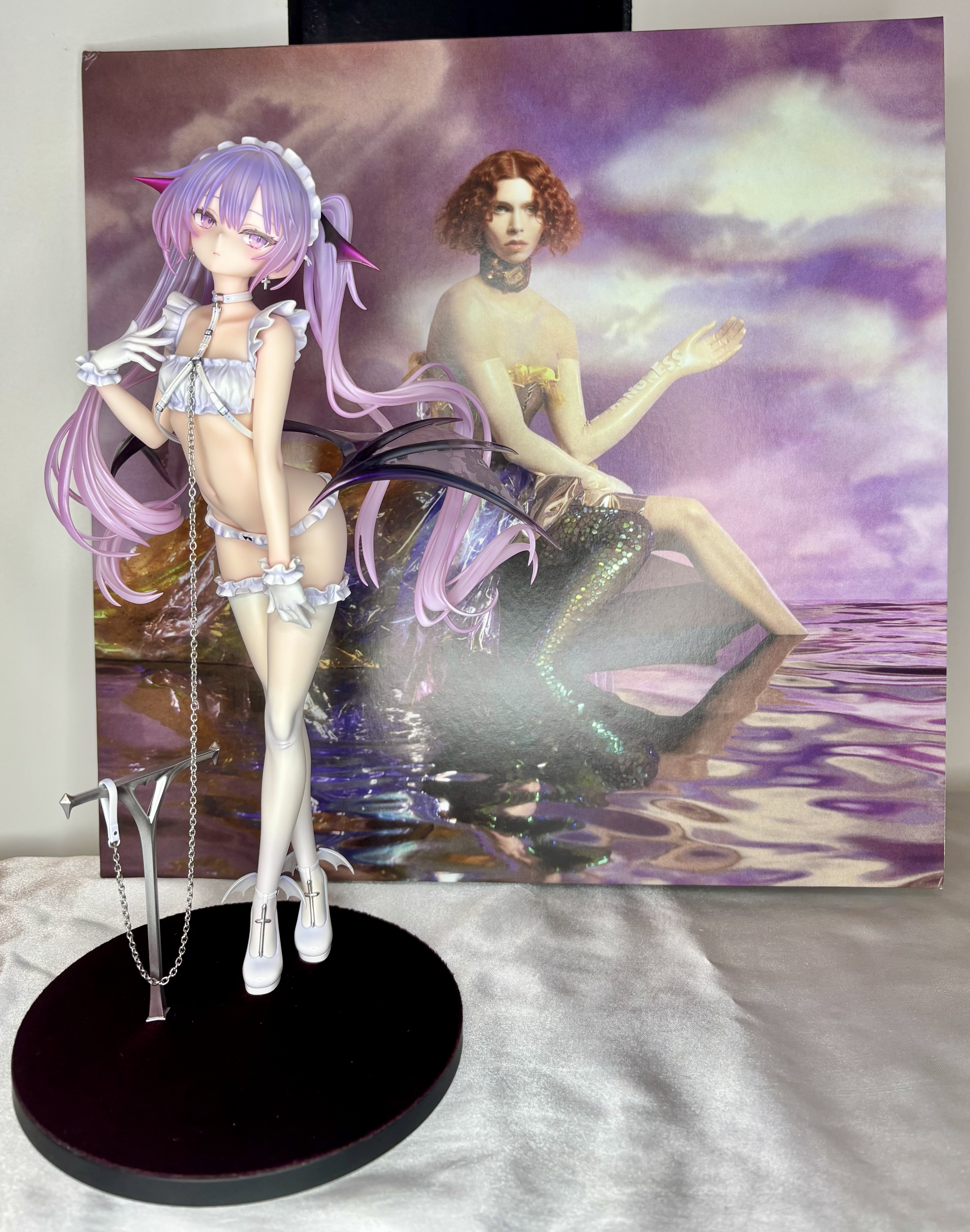 Matching Cover To Figure (Page 1 of 1) — MyFigureCollection.net