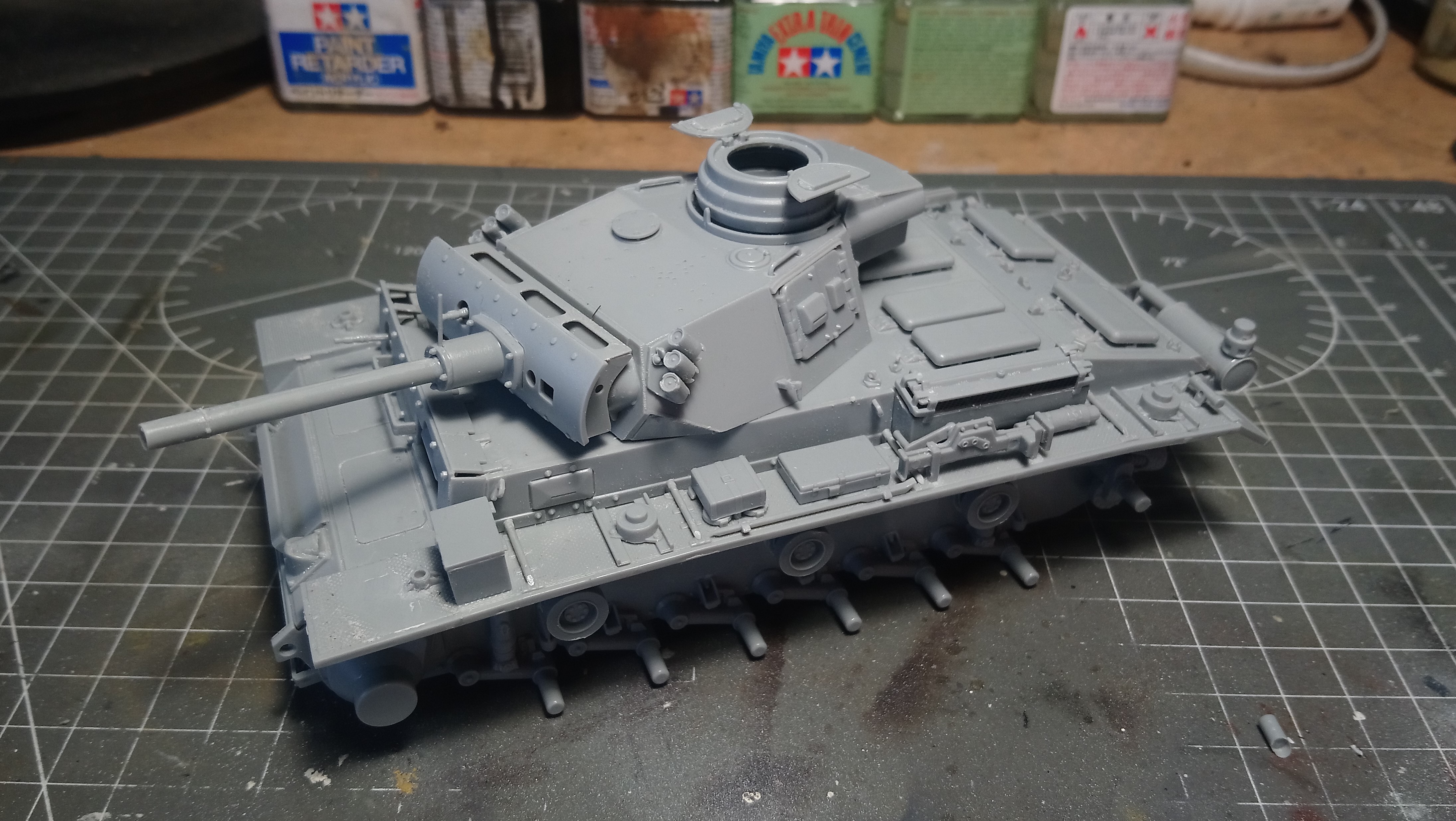 Restoring anti-slip or diamond pattern on tanks - International Scale ...